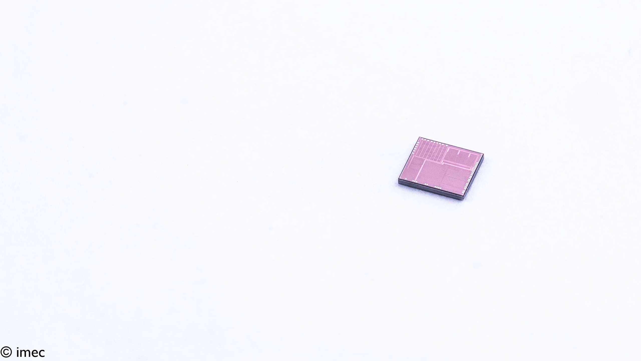 ECG Chip to Monitor Fetal Heart Rate and Mobility | imec