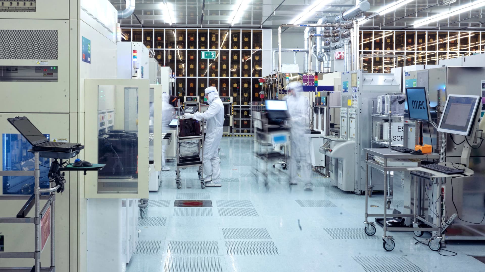 Advances in 2D-material based device technology | imec
