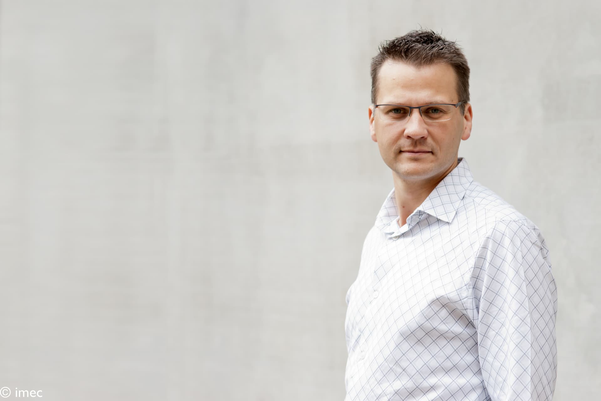 Silicon photonic interposers for 400Gb/s and beyond | imec