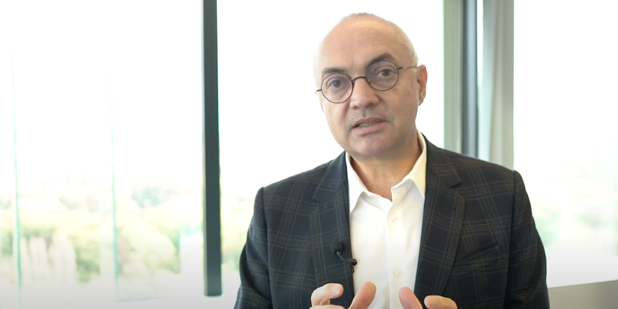 Interview Luc Van den hove: Moore's law, AI, and more | imec