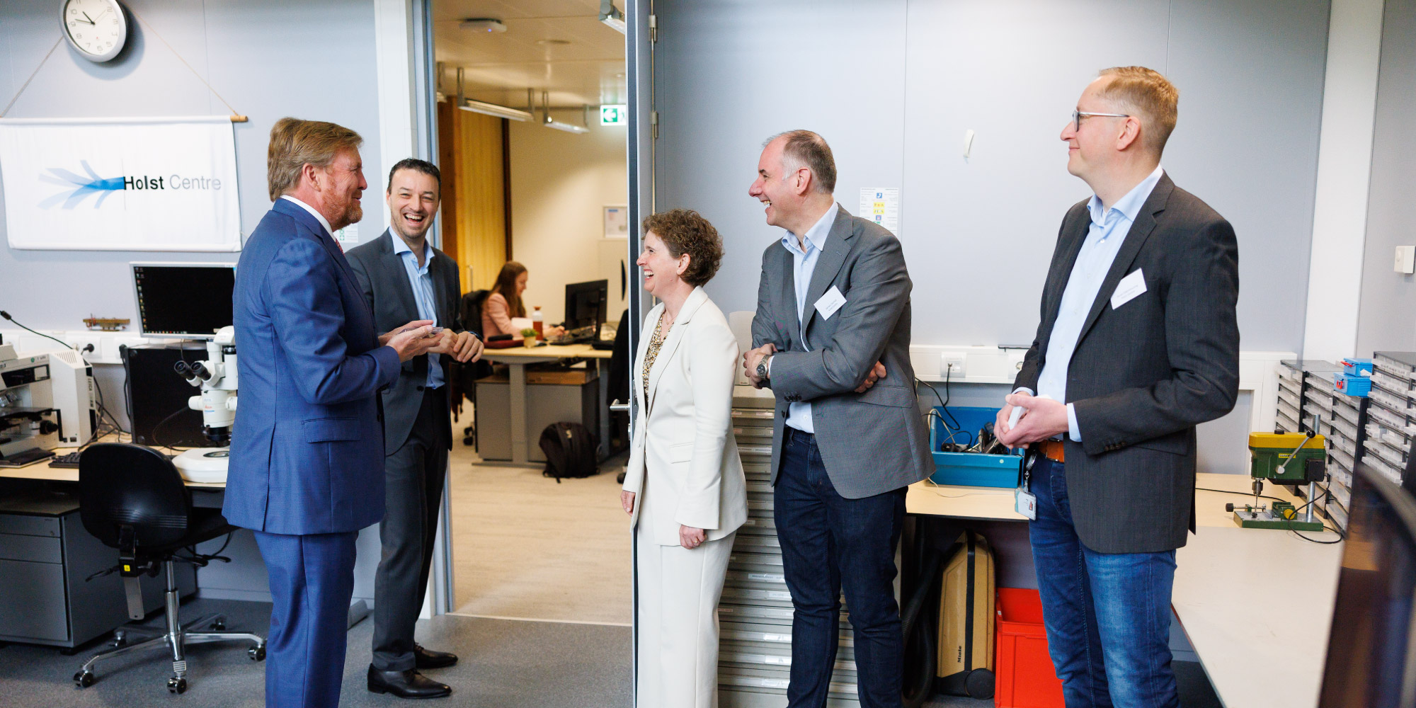 Emerging photonics ecosystem at the heart of King’s visit to Holst ...