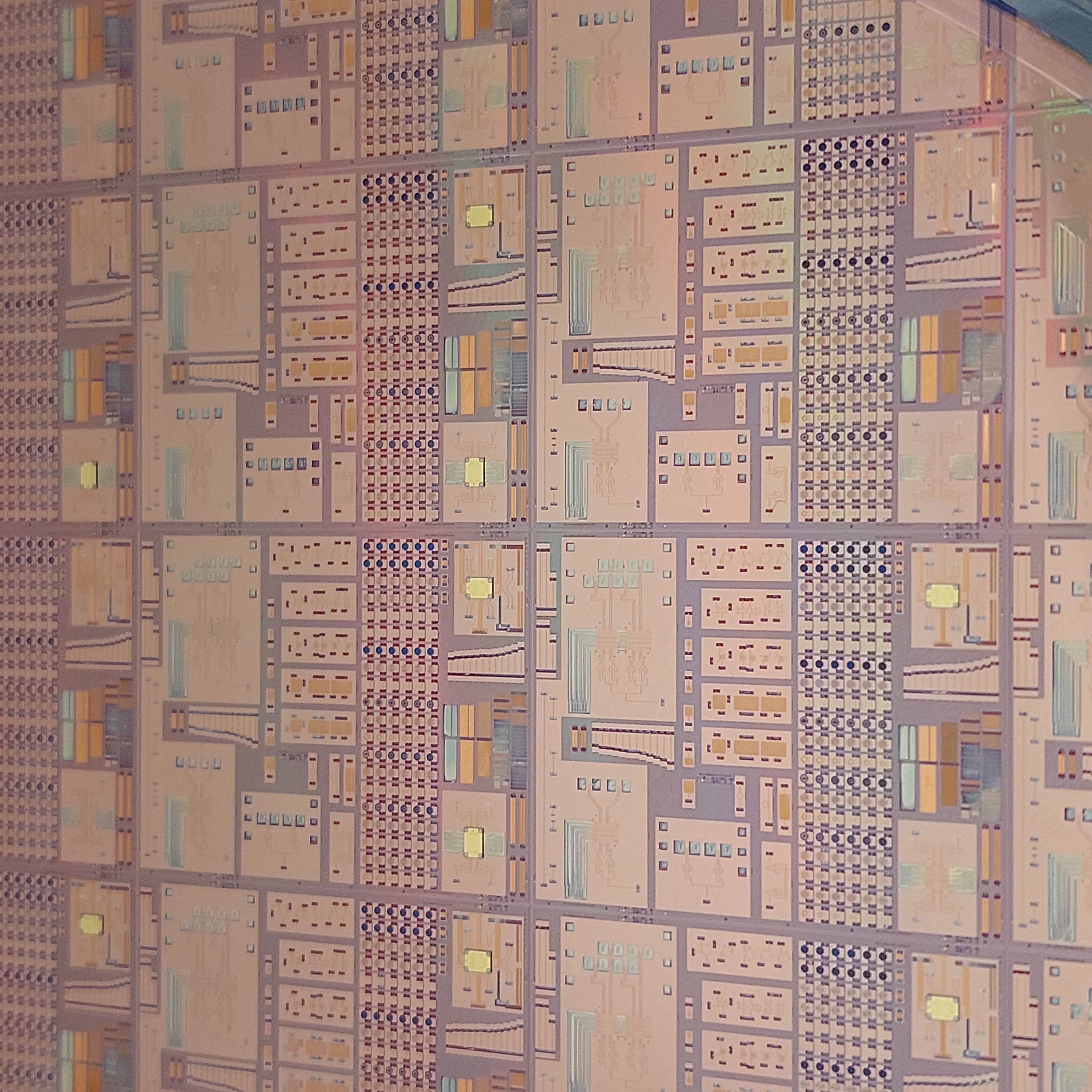 RF Si interposer: record-low insertion loss up to 325GHz | imec