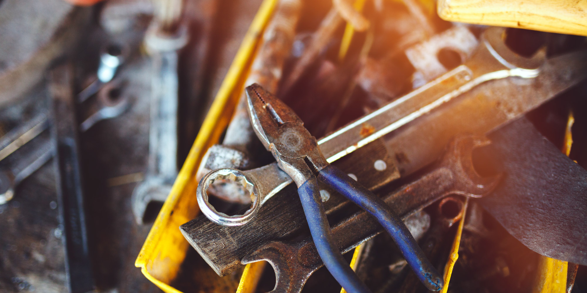 Silicon magic: designing and fabricating fully-customized chips | imec ...